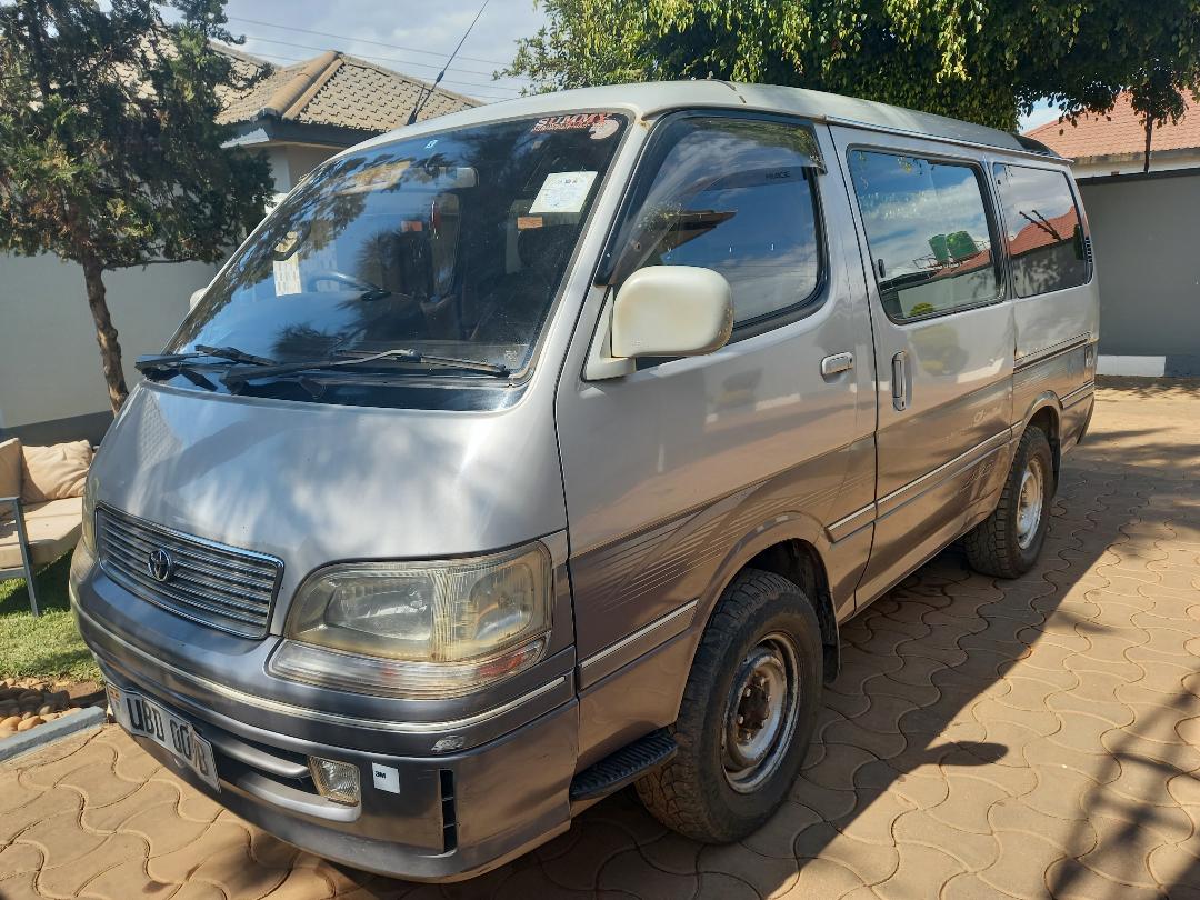 Toyota SuperCustom - Advent Travel Center